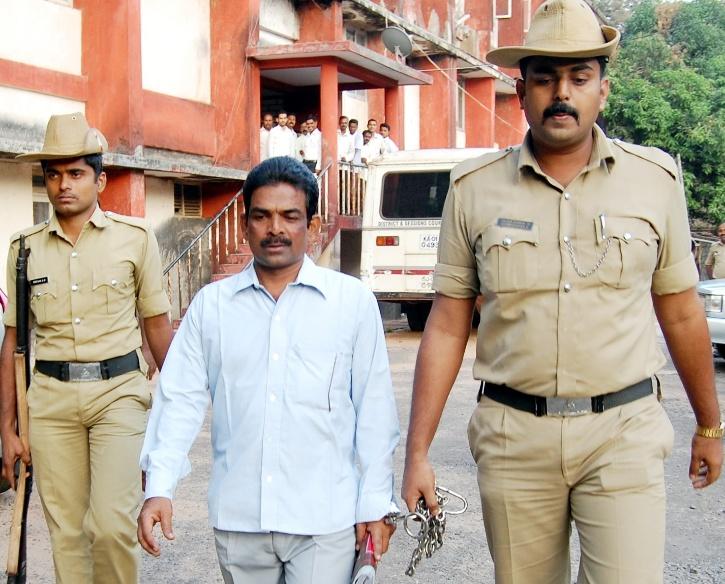 Ex-School Teacher 'Cyanide' Mohan Who Raped & Killed 20 Women, Gets ...