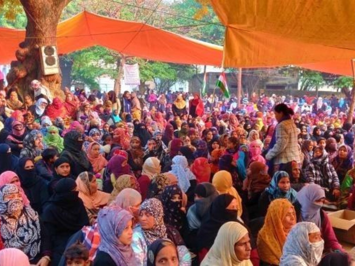 MP Muslims Refuse To Show Documents, UP Police Seize Food Items At ...