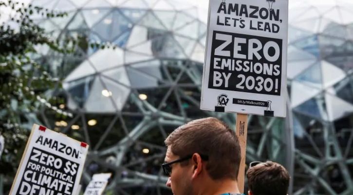 Hundreds Of Amazon Workers Risk Their Job, Protesting Its Harmful ...