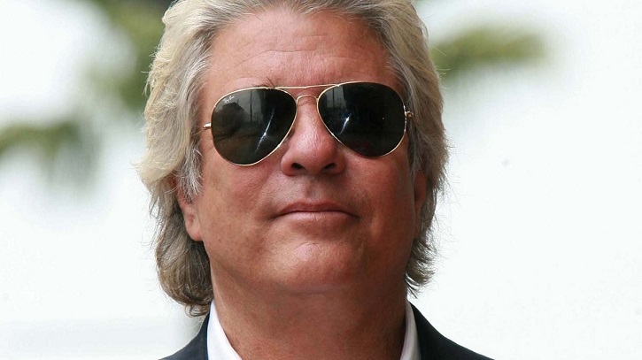 Pamela Anderson Marries For 5th Time, Ties The Knot To Jon Peters 30 ...