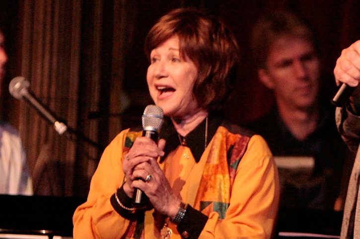 Fans Mourn The Passing Of 'Modern Family' Actress Marsha Kramer At The ...