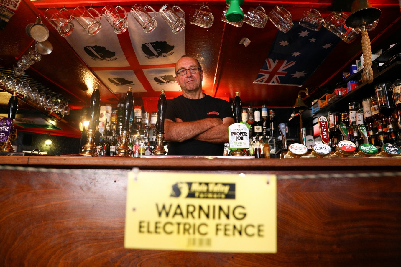 Fear Factor! English Pub Installs An Electric Fence To Ensure People ...