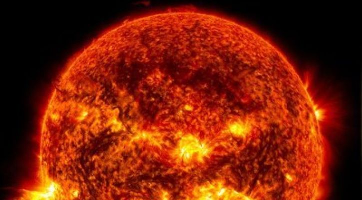 Watch This Stunning 10-Year Timelapse Of Our Sun, Captured By NASA ...