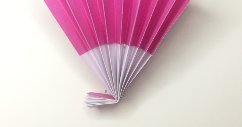 DIY Guide To A Pretty Origami Fan