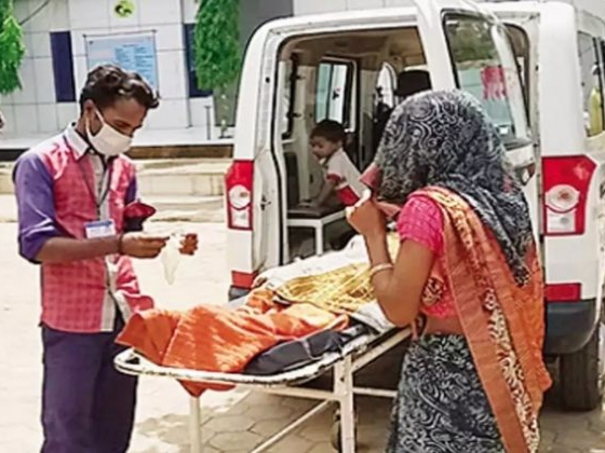 Man Dies Outside MP Govt Hospital