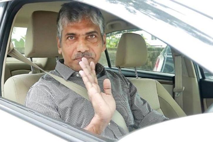 On Last Day Of Service, Kerala IPS Officer Jacob Thomas Slept On His ...