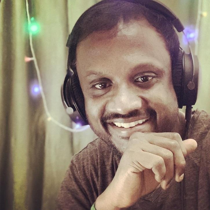 Chennai-Based Singer Sings Live & Raises Rs 15 Lakh