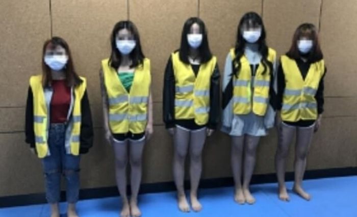 What Social Distancing? Chinese Man Carries Five Women On Electric ...