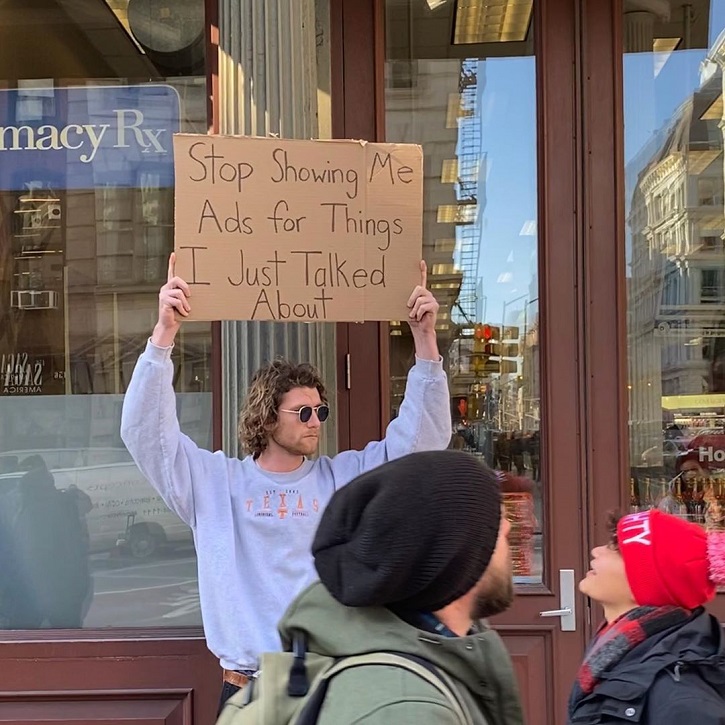 'Dude With A Sign' Guy Has Won The Internet With 5.7 Million Followers ...