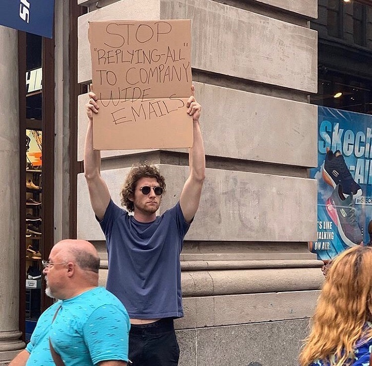 'Dude With A Sign' Guy Has Won The Internet With 5.7 Million Followers ...