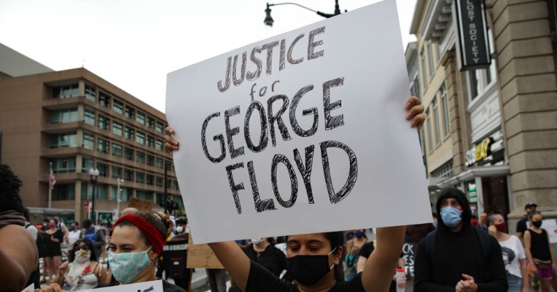 George Floyd Death Aftermath - Police Arrest 1,400 People In 17 US ...