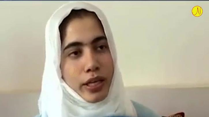 पिता दुकान चलाते हैं, बेटी पहले इंजीनियरिंग टॉपर बनीं फिर IPS अफसर ...