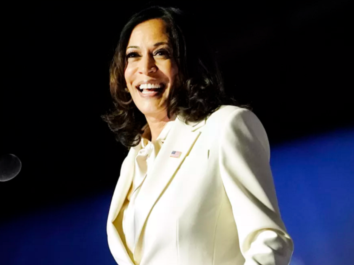 Kamala Harris Tells Girls That The World Is Full Of Possibilities