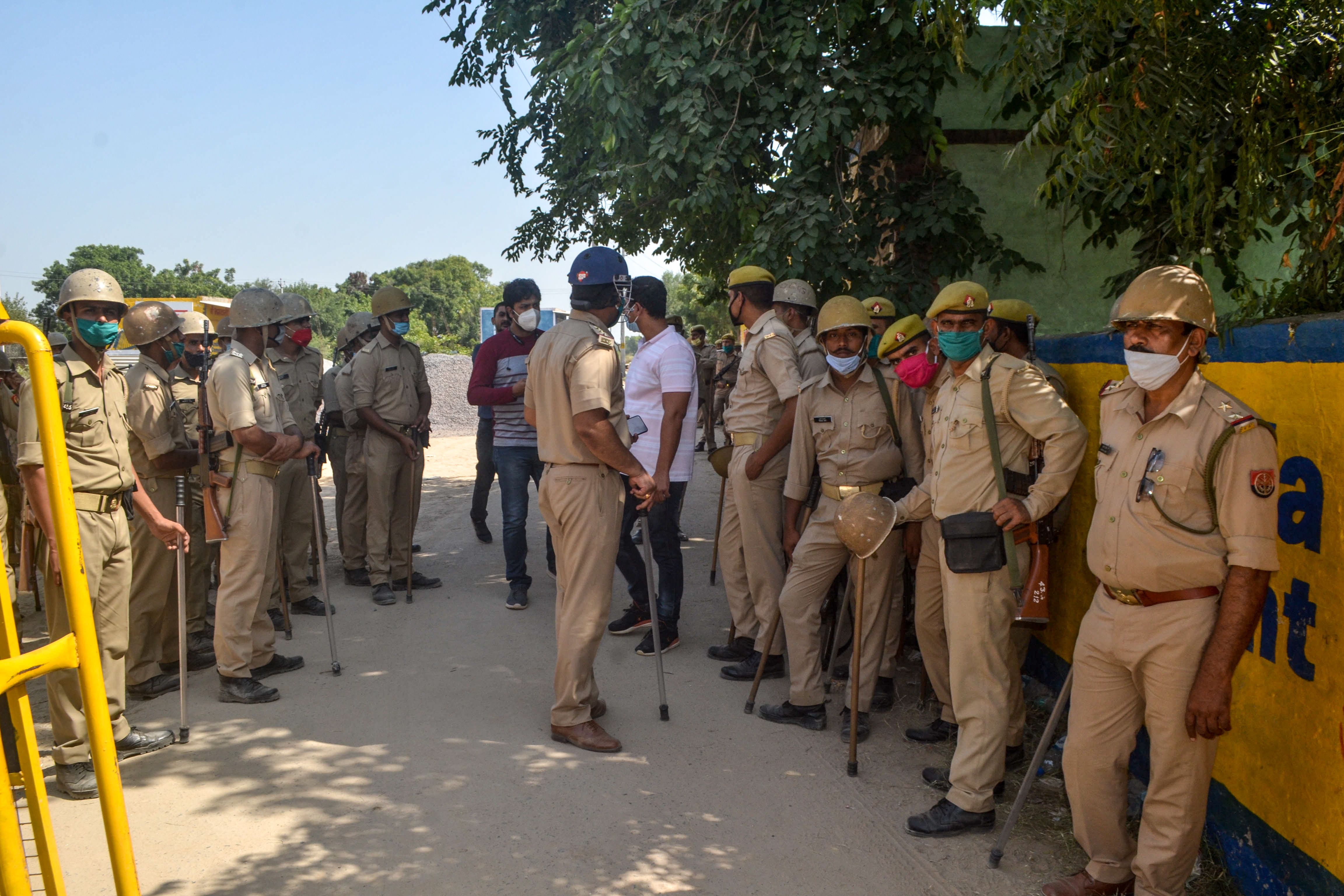 Now UP Police To Assure Safety For Hathras Victim's Family With 60 Cops ...