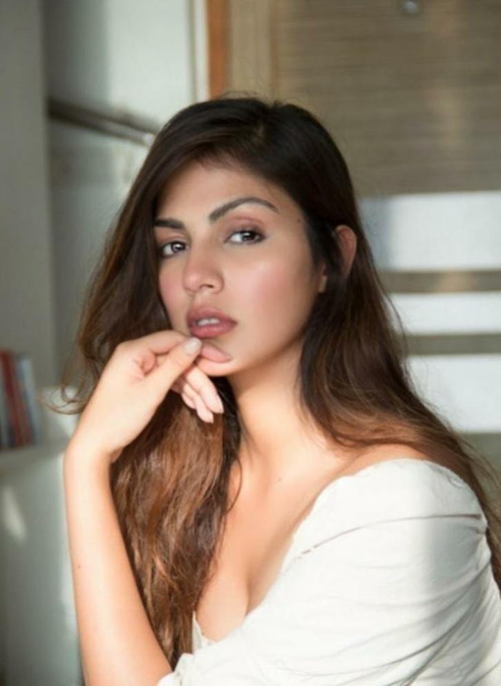 Riteish Deshmukh Supports Rhea For Filing A Complaint Against Neighbor Over False Claims riteish-deshmukh-supports-rhea-for-filing-a-complaint-against-neighbor-over-false-claims