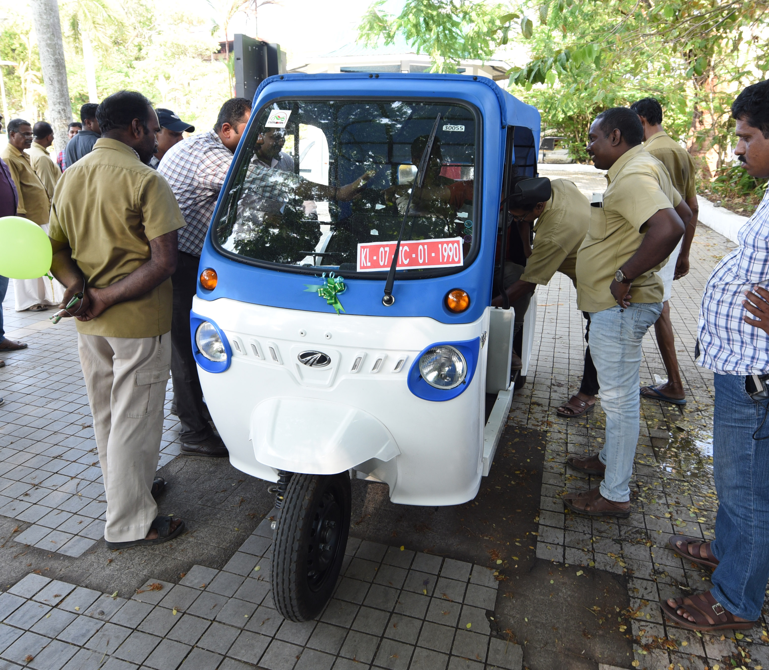 Kerala automobiles limited electric auto store