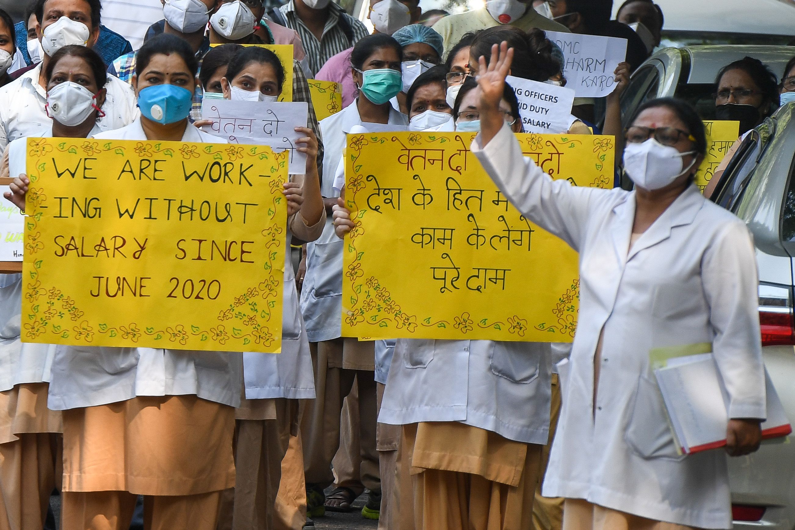 Hindu Rao Hospital Doctors Protests Across India For Their Salaries ...