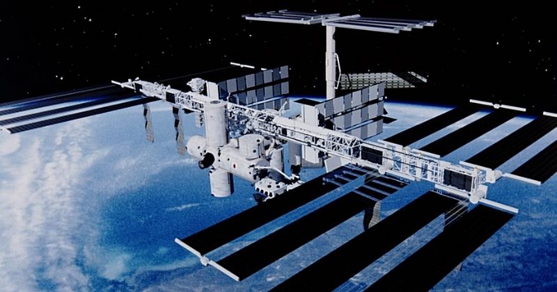 After A Year Of Searching, Astronauts Finally Find Air Leak Spot On ...