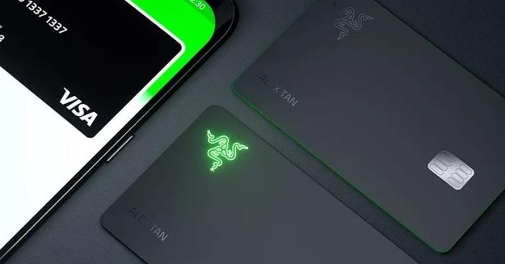 This Cool Credit Card Lights Up Every Time You Make A Transaction