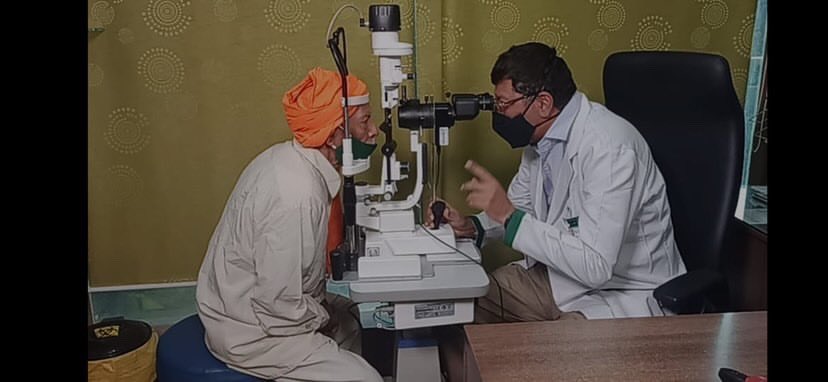 ‘Baba Ka Dhaba’ Couple Gets Free Cataract Surgery