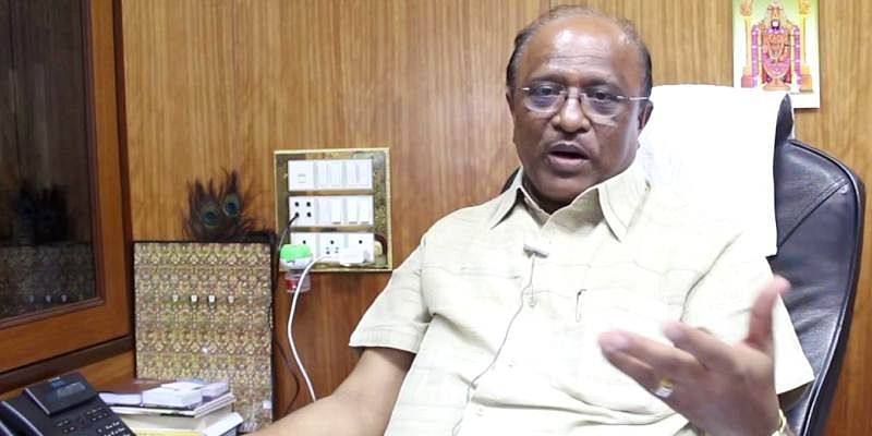 Sucess Stories पिता मोची और मां मज़दूर, बेटे ने 4500 लोगों को दिया ...