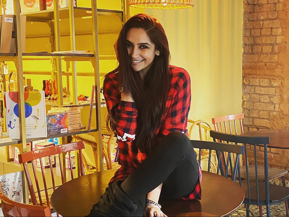 Ragini Dwivedi Reportedly Mixed Water In Urine Sample To 'Cheat' Drug ...