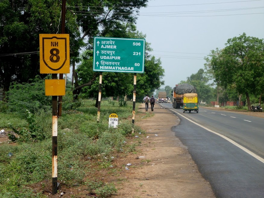 Globe-Trotter Meigo Travelled On Foot Across India Covering Over 3,600 ...