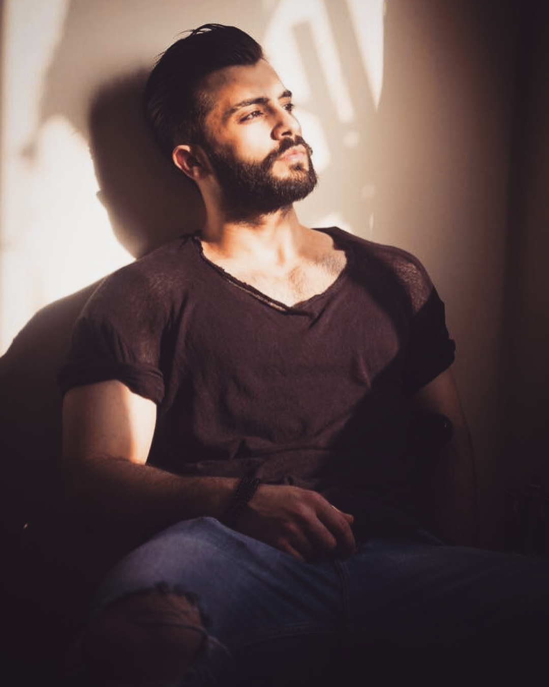 ‘Afghanistan Needs You': ‘BellBottom’ Actor Qais Khan Is Heartbroken ...