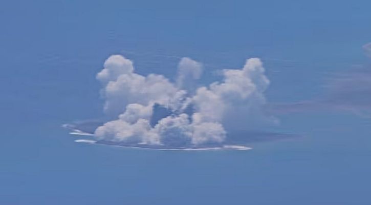 Japan Has A New Crescent Shaped Island Formed Due To Underwater ...