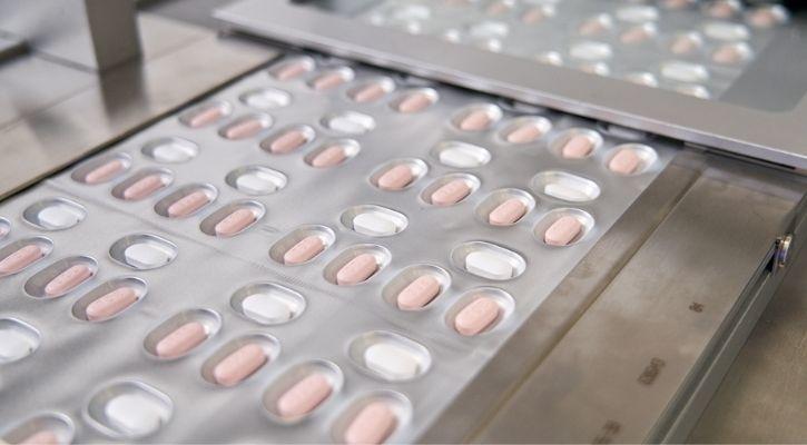 Covid Pill; United States Approves Use Of World's First Pill To Treat ...