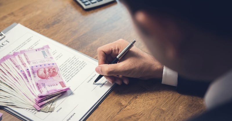 Corporate Fixed Deposit v/s Bank Fixed Deposit - Which Is Better?