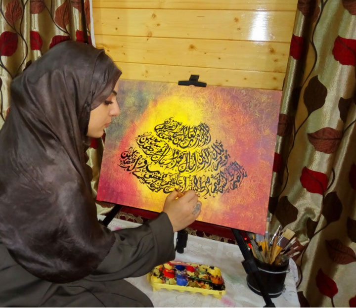 Young Kashmir Women Take Up Calligraphy Work, Set A New Trend