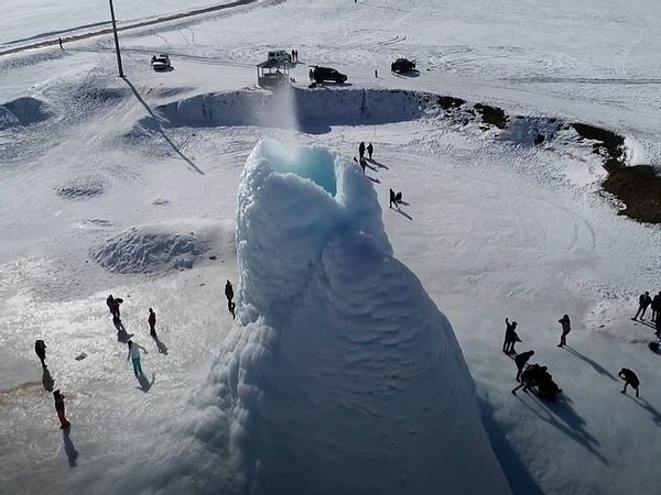 A 45-Ft Ice Volcano That Has Taken Form Naturally Comes Up In ...