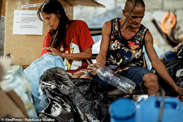 Homeless Couple Living Together For 24 Years Finally Get Married