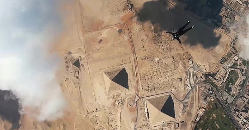 Mexican Skydivers Jump Over Giza Pyramid In Egypt
