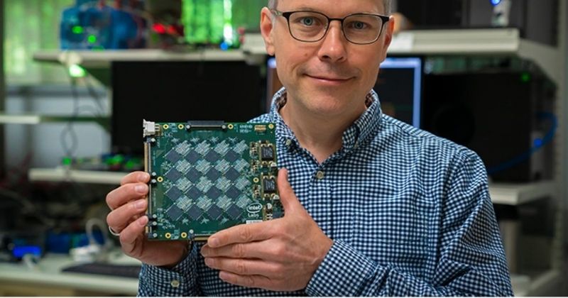 Sneak Peek Into Intel Labs: Richard Uhlig Talks 2021 Tech Trends