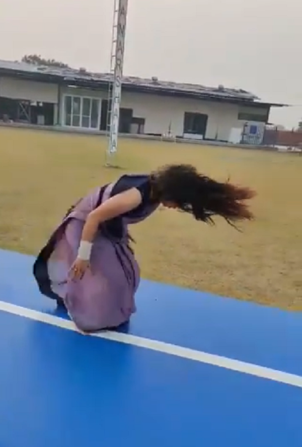 Video: Gymnast Doing Backflips In A Saree