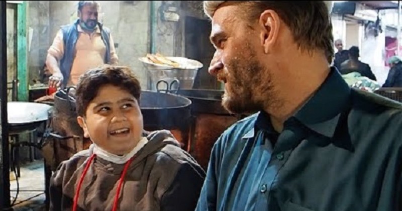 Pakistani Boy talks About India With YouTuber Karl Rock