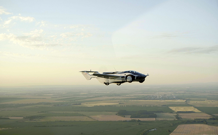 Science Fiction Is Now A Reality: Flying Car Completes First Ever Inter ...