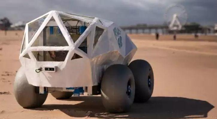 This Cute Autonomous Robot Can Clean Beaches With No Human Input