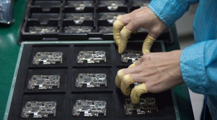 Apple CEO Tim Cook Warns Global Chip Shortage Will Affect iPhone Production