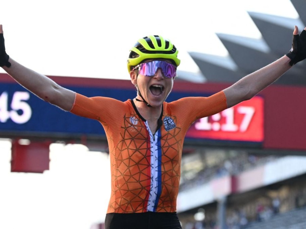 Dutch Cyclist Celebrates Winning Gold Only To Realise Moments Later ...