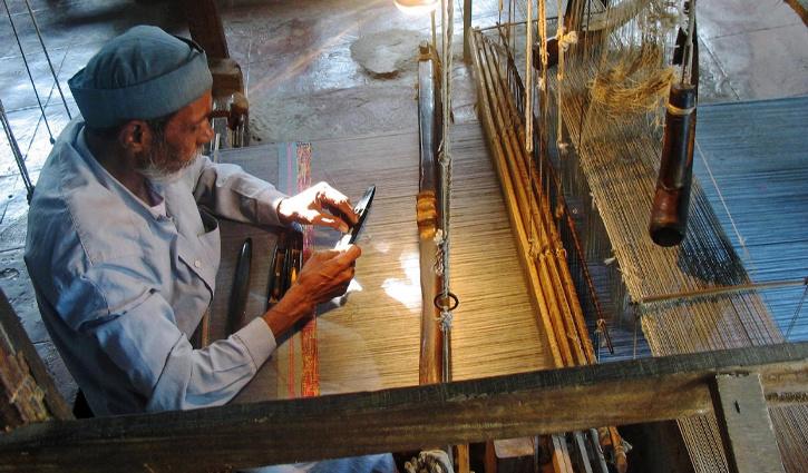Six Women Come Together To Help The Weavers' Community Affected By ...