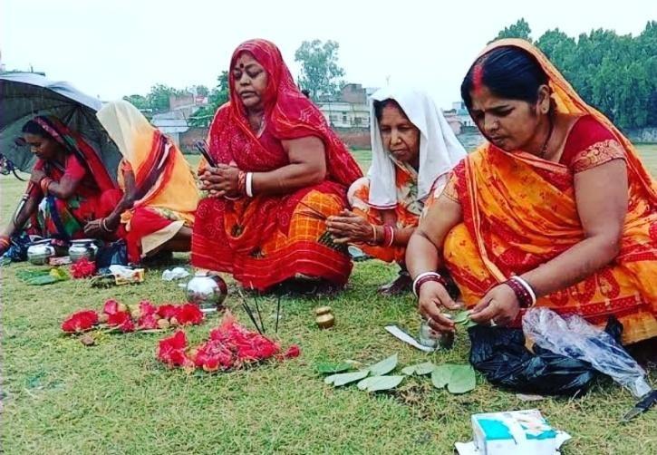 Hundreds Gather At 'Corona Mata' Temple In UP Village, Offer Prayers To ...