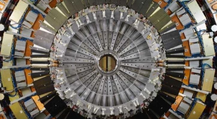 Highest Ever Resolution Pic Of Atoms Captured By Zooming In 100 Million ...