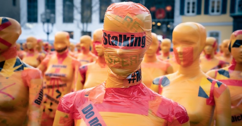 People Call Out A Guy Who Stalked A Girl Via An App