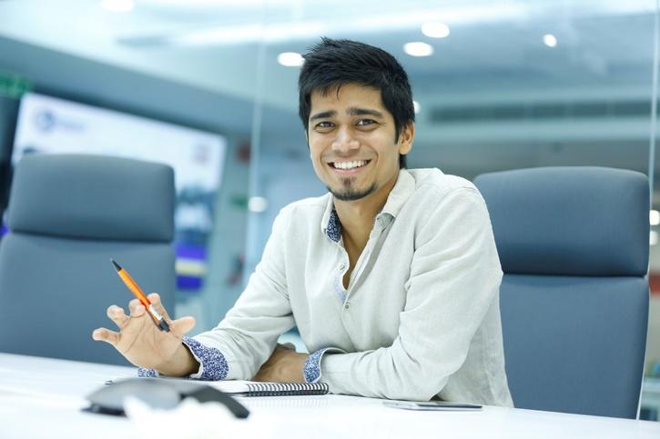 8 Famous People Who Dropped Out of IITs And Became Successful In ...