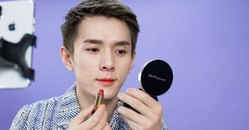 Li Jiaqi, China's 'Lipstick Brother' Sells $1.9 Billion Goods In One Day