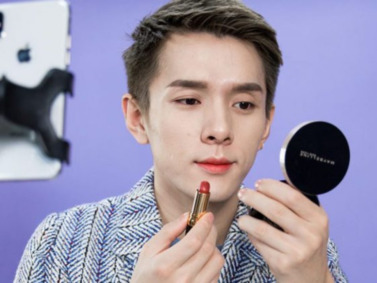 Li Jiaqi, China's 'Lipstick Brother' Sells $1.9 Billion Goods In One Day