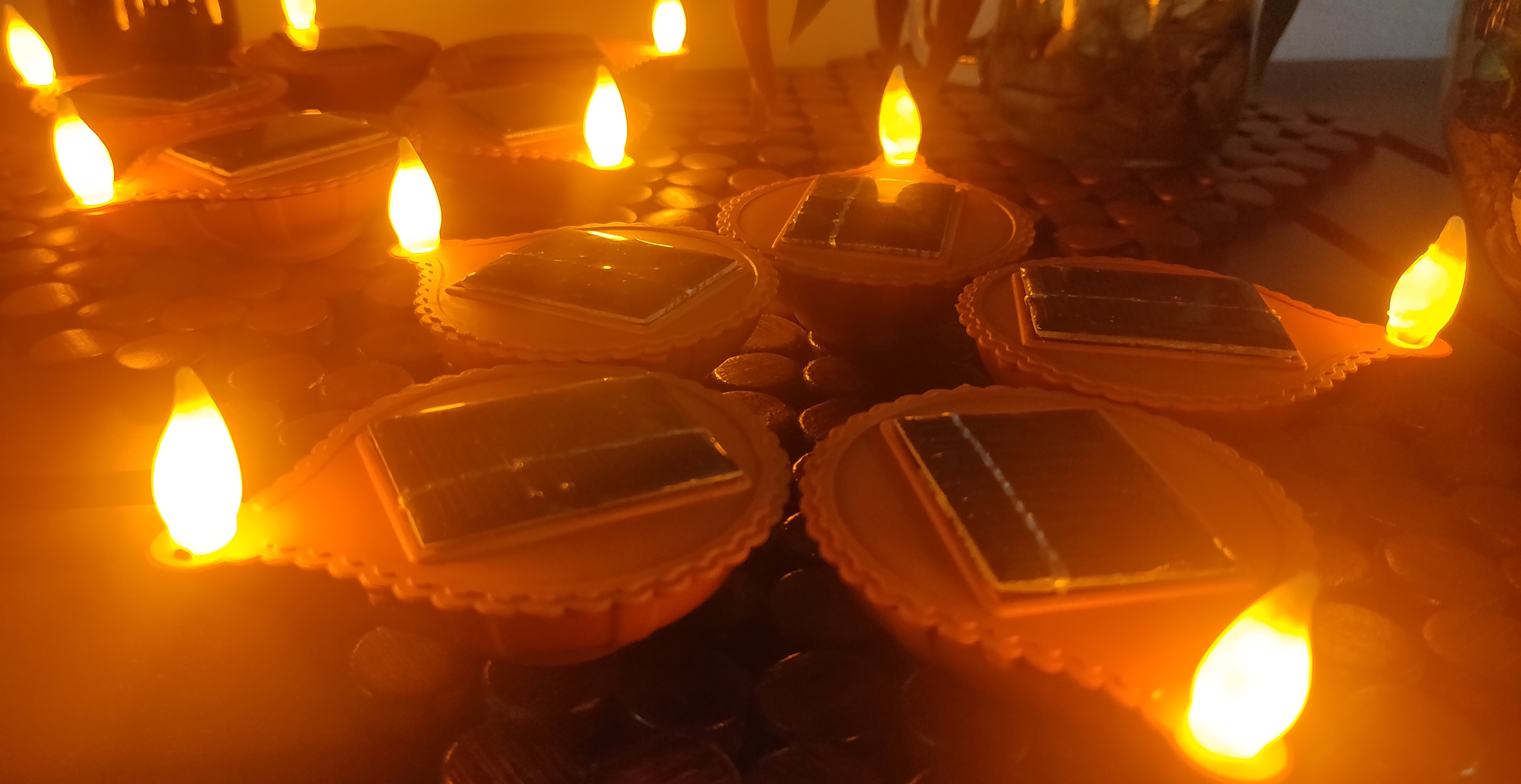 Solar Diyas By IIT-Bombay Professor Will Spread Light And Message Of ...